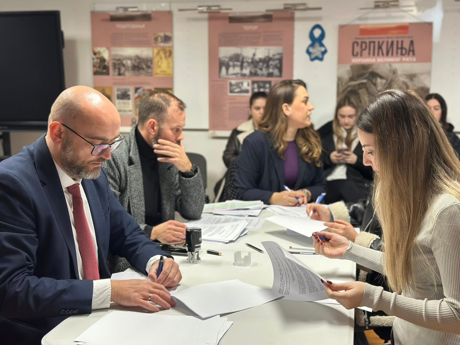 Potpisani ugovori sa studentima za jednokratne novčane pomoći iz ...